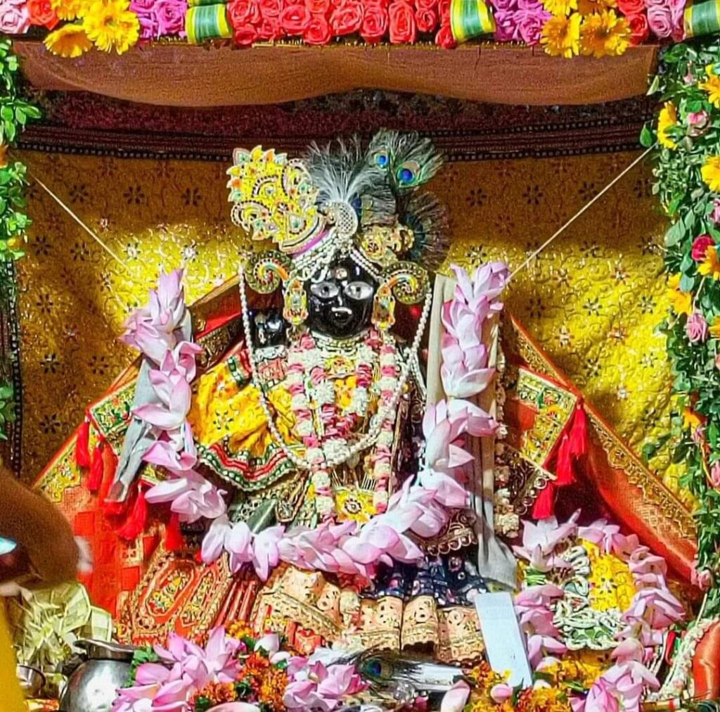 Only one deity of Swami Haridas’ Banke Bihari: Goswamis - Vrindavan Today