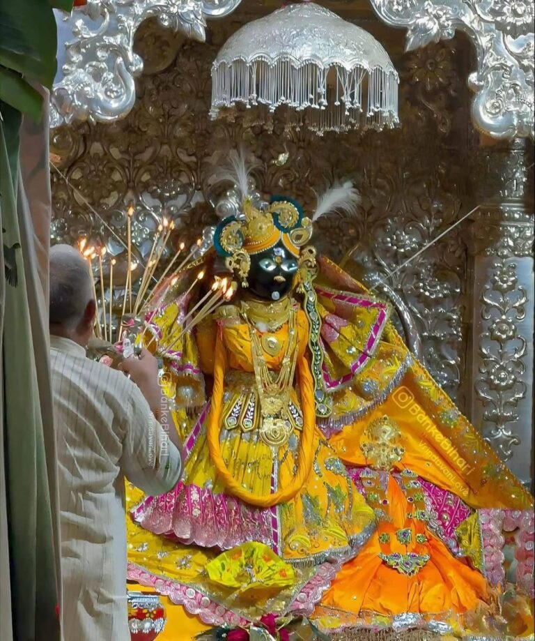 Mobile Phones Likely to Be Banned Inside Banke Bihari Temple ...